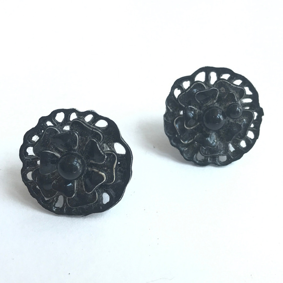 Jewelry | Vintage Elegant Black Filigree Flower Screw B | Poshmark